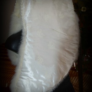 Classic Retro Vintage 1960s White Genuine Rabbit Fur Stole Pompone ...