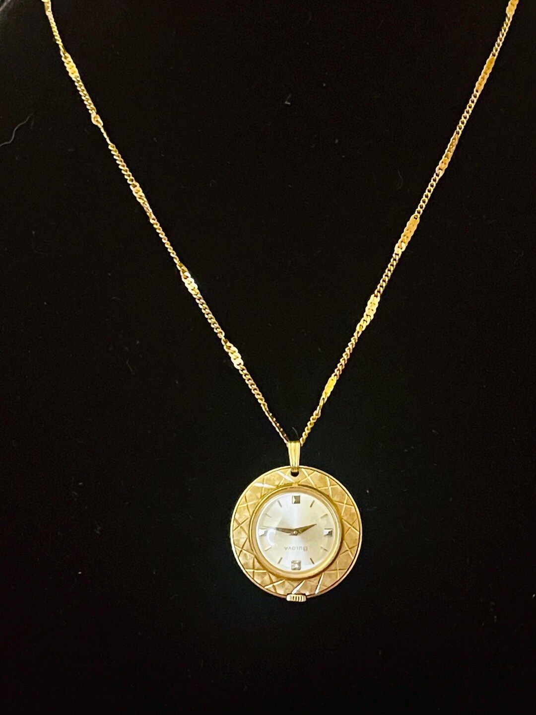 Vintage Bulova Pendant Necklace Ladies Watch Diamond Goldplated 17 ...