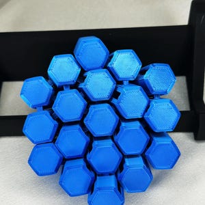Hexagon Fidget Toy – 3D Printed Modular Honeycomb Sensory Gadget for ...
