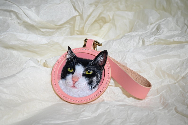 Custom Hand-craved Pet Portrait Leather Keychain, Personalized Dog/cat ...