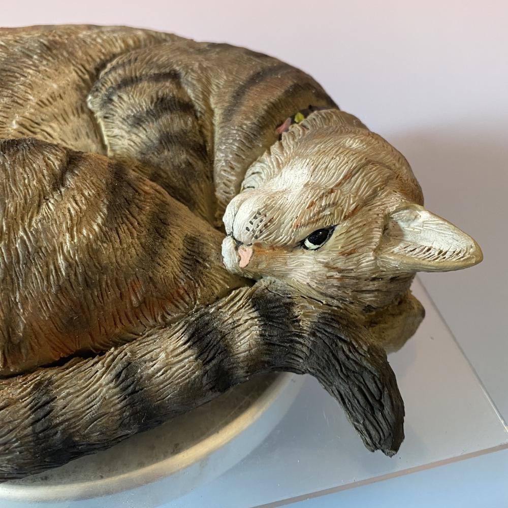Custom Cat Figurine With Curled Into A Ball Position-custom Cat Statue ...