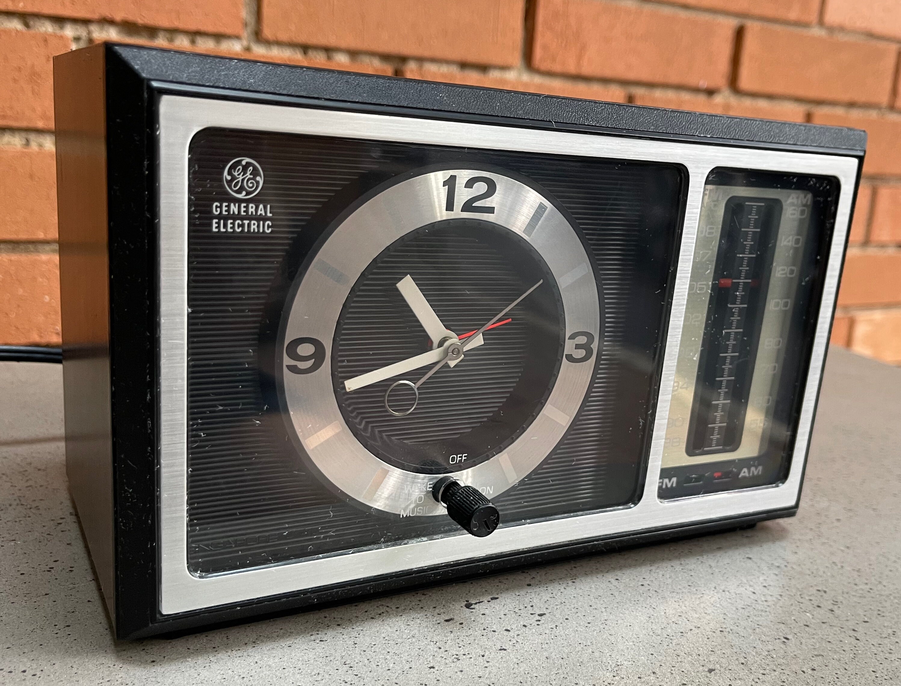 1970s Clock