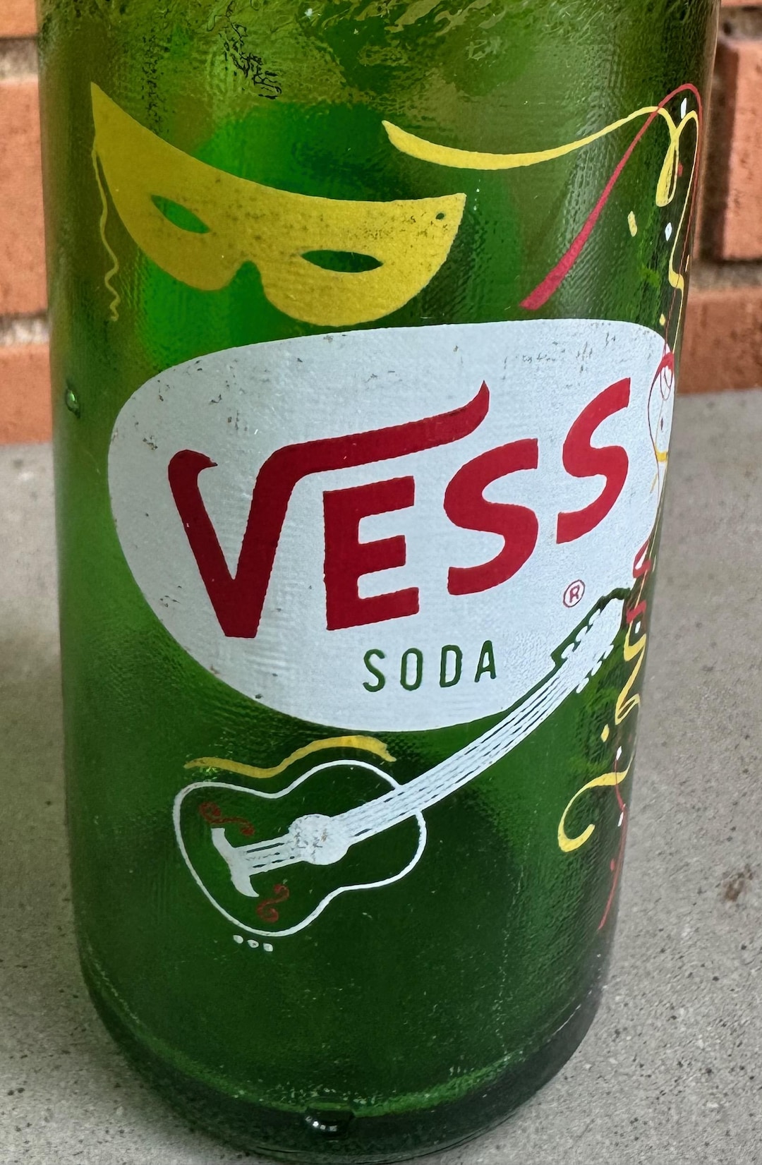 Vintage VESS Soda Pop Textured Green Bottle Beverage 16oz St. Louis ...