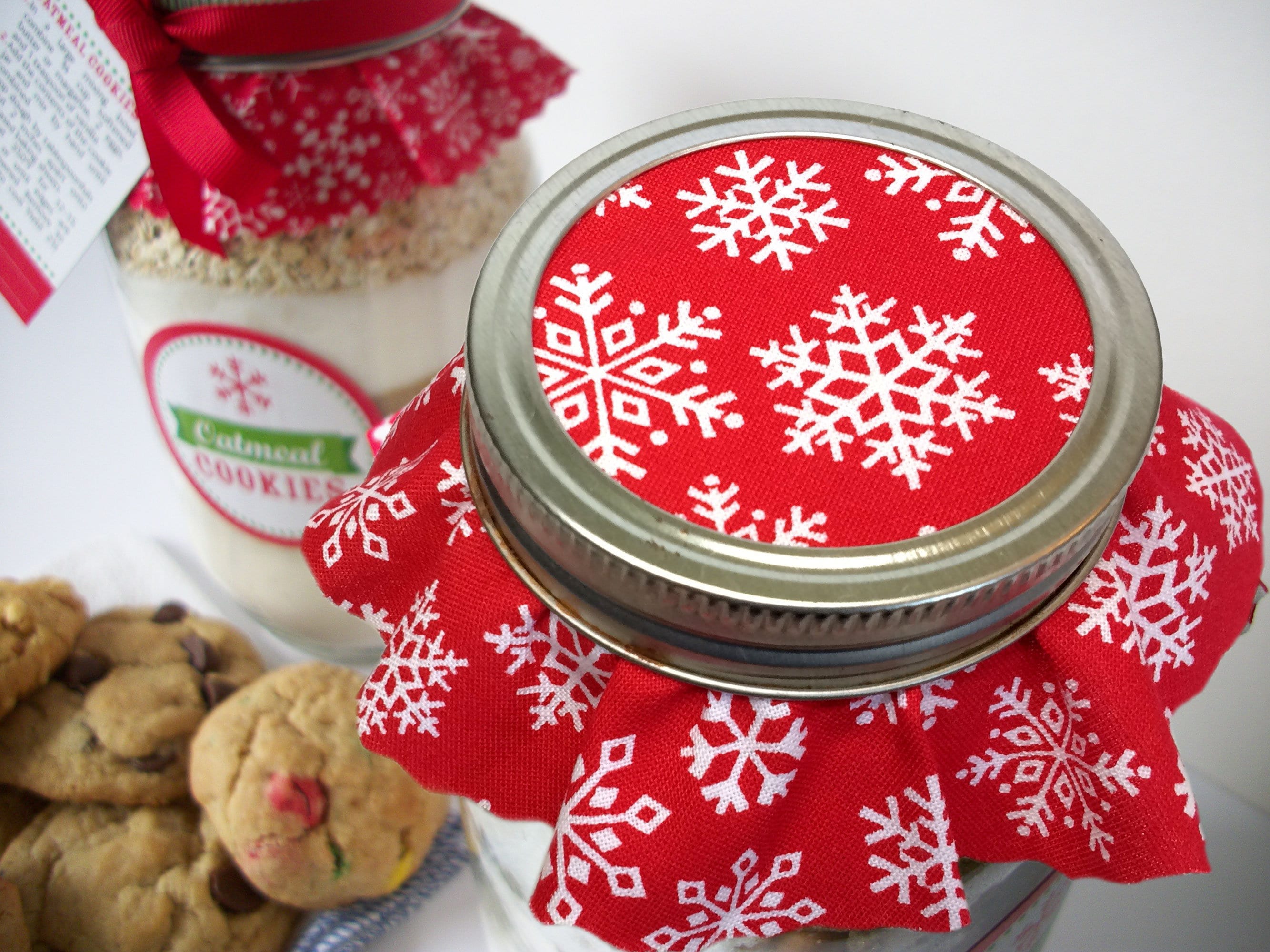 Christmas Cookie Jar Decorations. Cookie Mix in a Jar Recipe With ...
