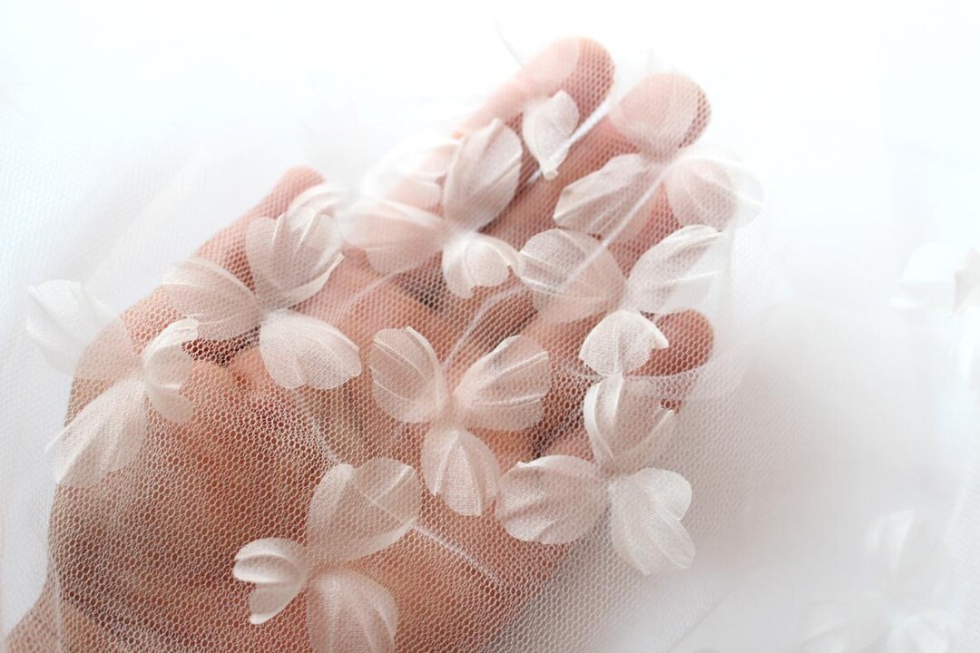 Silk Organza 3D Fabric Flowers Petals 30pcs: Wedding Dresses, Veils ...