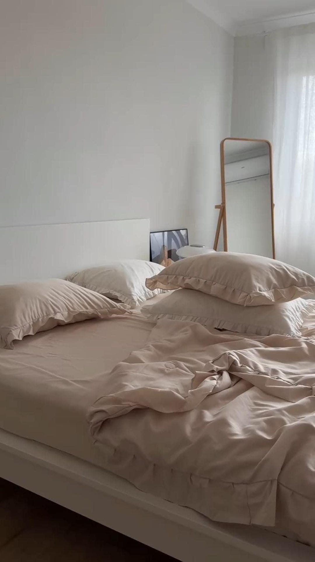 Women Bed Set With Ruffles - Twin or Full Size Bedding, California King ...