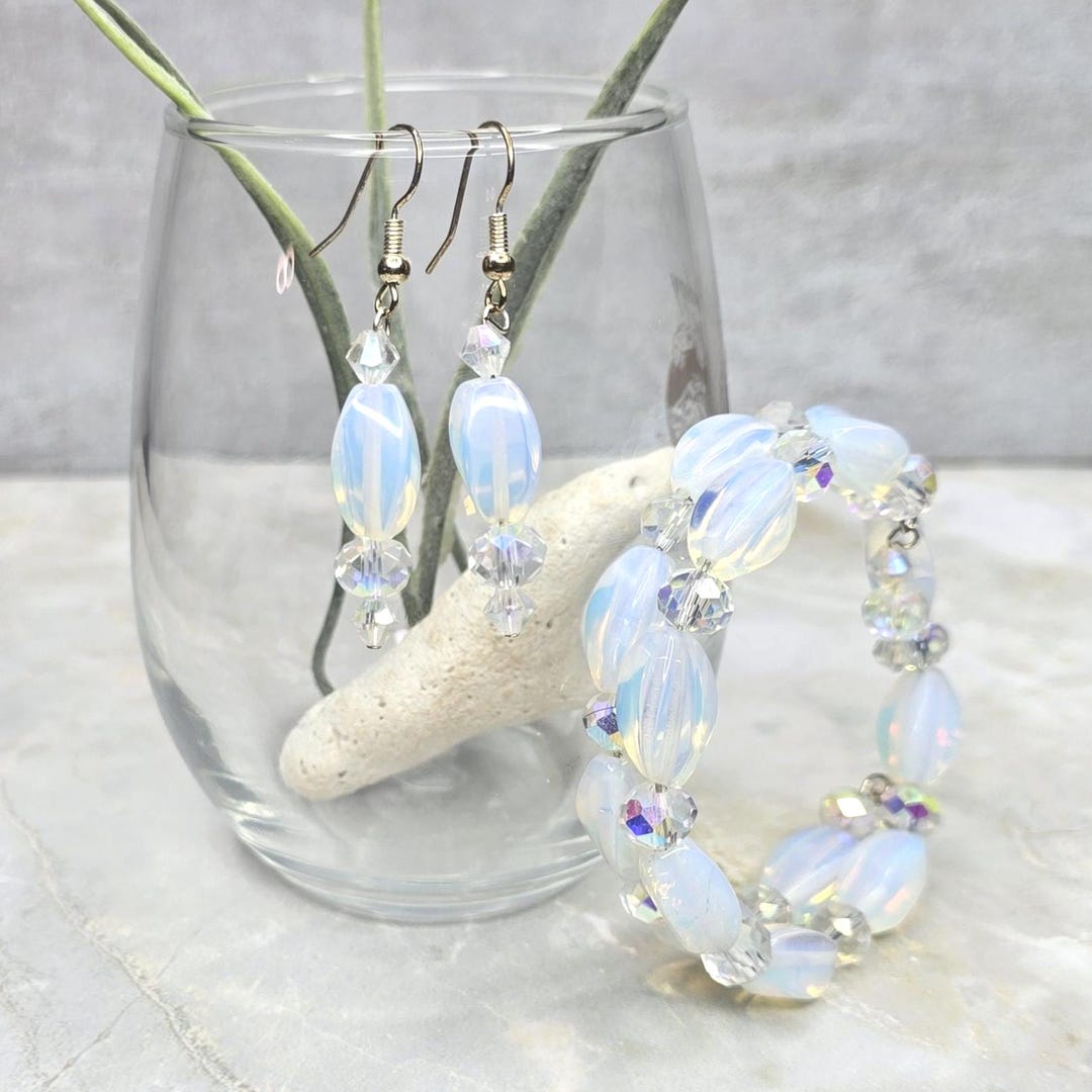 Iridescent Beaded Jewelry Set – Handmade Memory Wire Bracelet, Dangle ...
