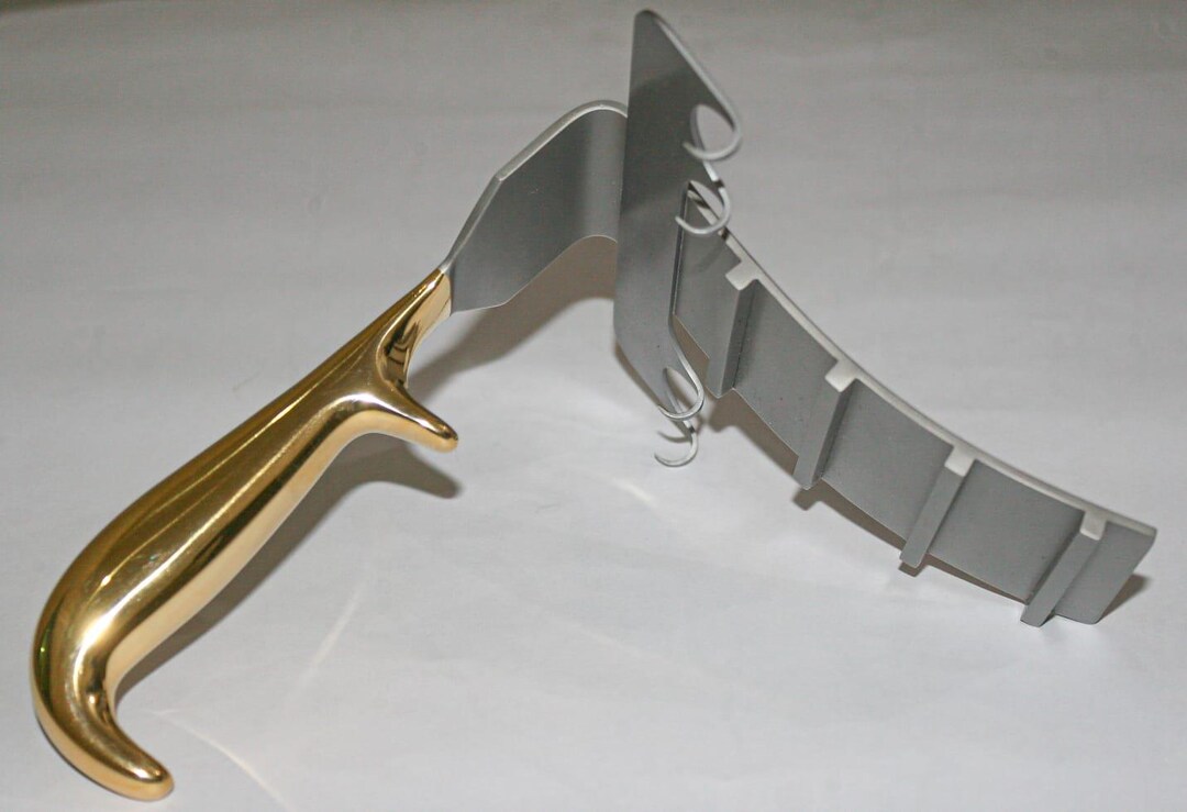 Saldhana Abdominal Retractor With Gold Palted Handle ( Fiber & Without ...