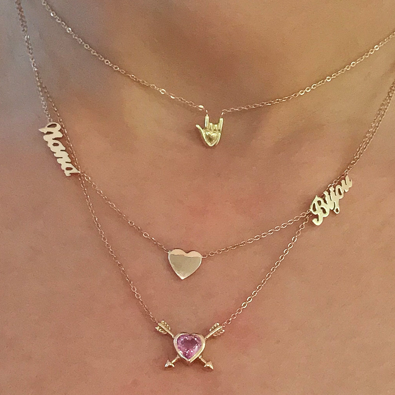 14K Solid Gold 'ILY' Hand Sign Necklace detailed Hand Sign Language 'I ...