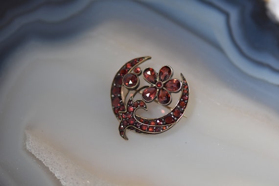 sold // Antique Victorian Garnet Honeymoon Brooch Flo… - Gem