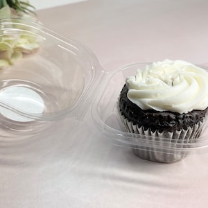 Wedding Cupcake Container With Personalized Stickers Plastic Take Home ...