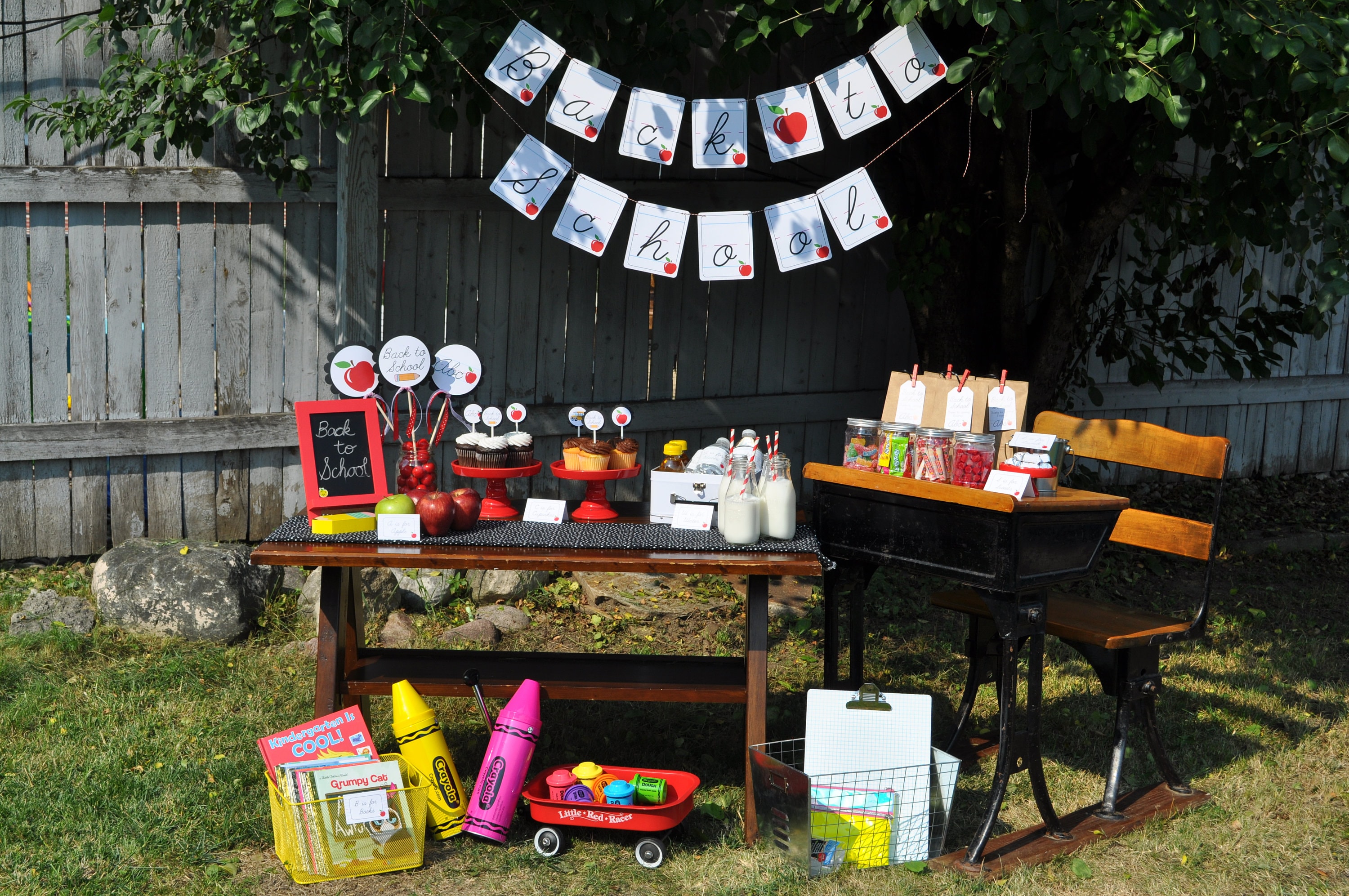 Back To School Table Decorations