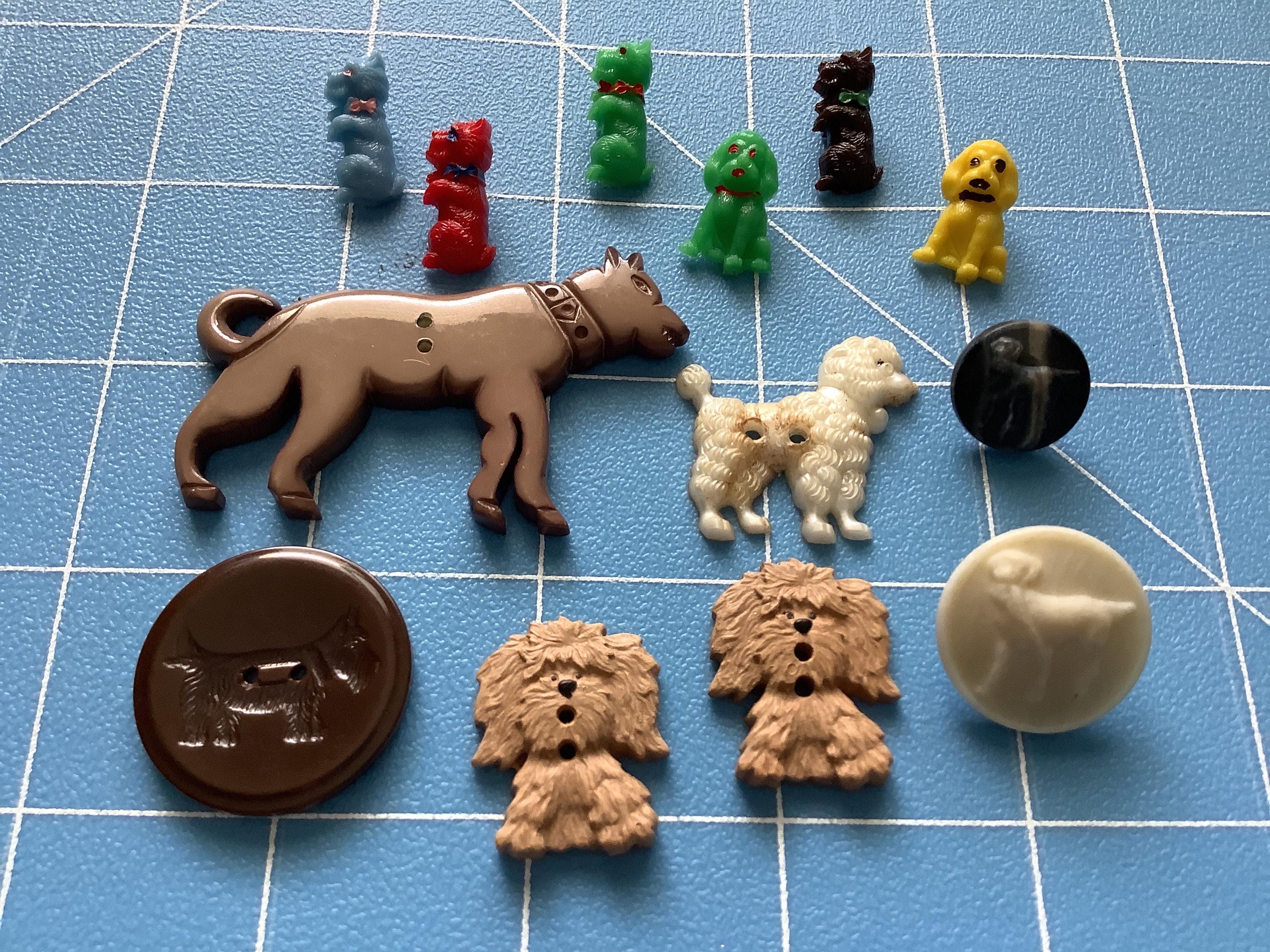 13 Plastic Dog Buttons - Etsy