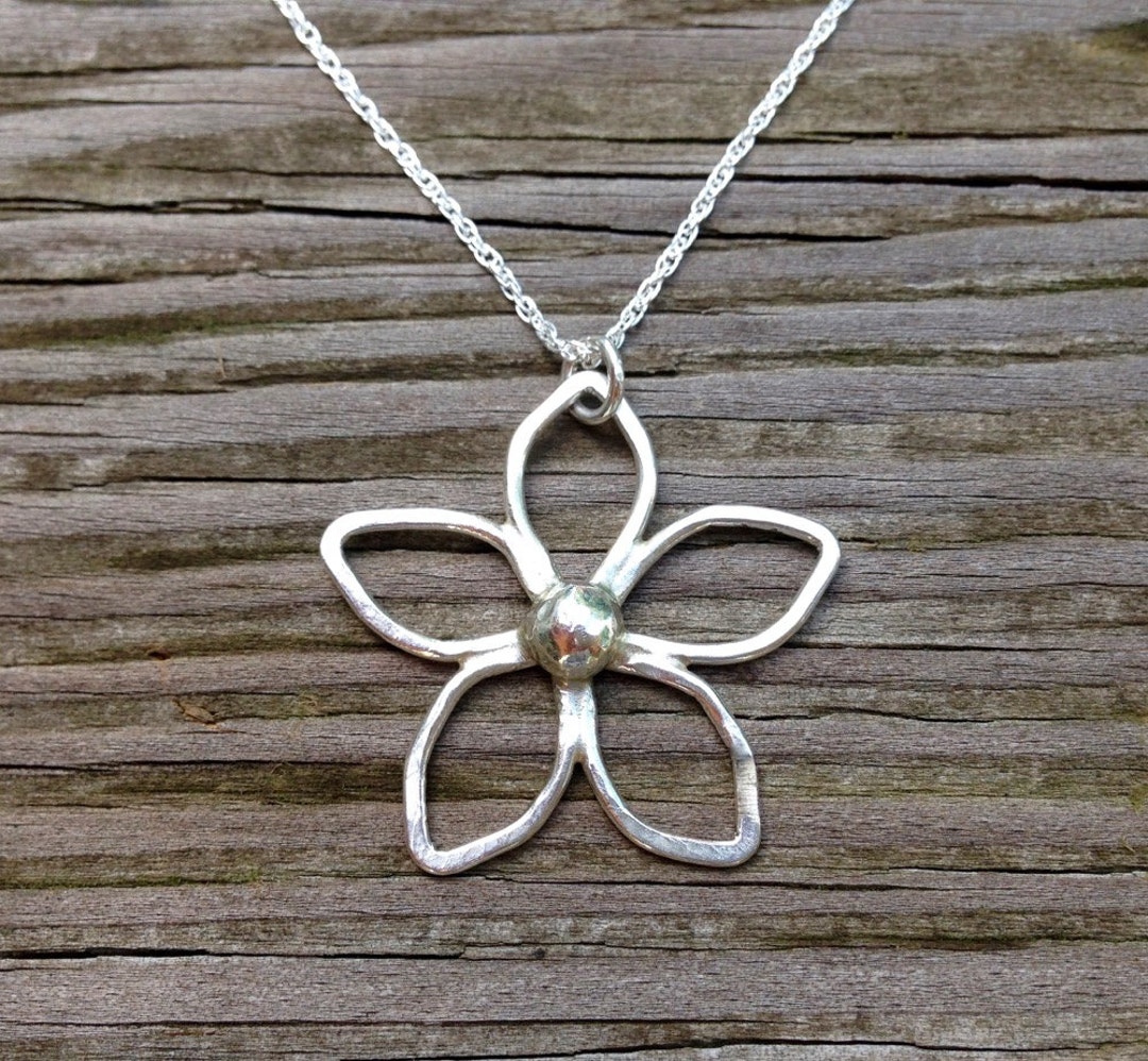 Daisy Pendant - Etsy