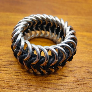 Stretchy Chainmaille Rings in Your Choice of Colors - Etsy
