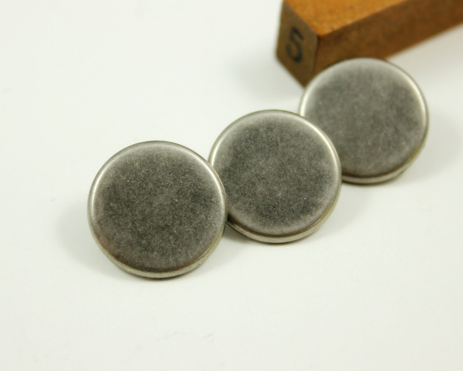 Metal Buttons - Gray Silver Metal Buttons , Shank , 0.71 Inch , 10 Pcs ...