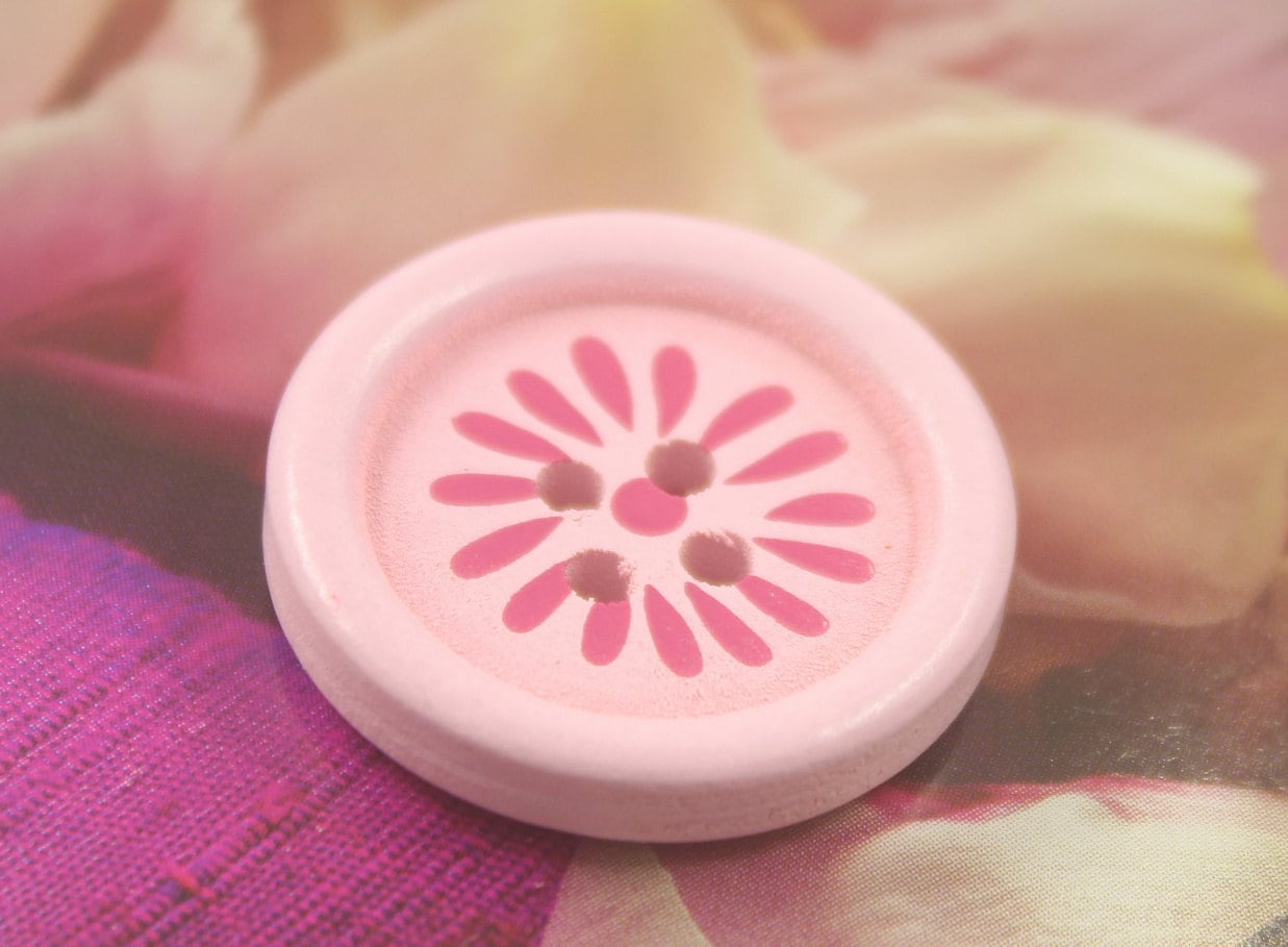 Wooden Buttons 10 Pieces of Baby Pink Daisy Pattern Wood - Etsy