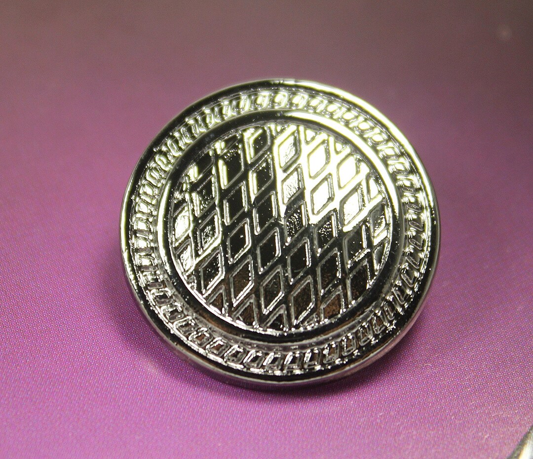 Metal Buttons - Interleaving Lines Metal Buttons , Shiny Gunmetal Color ...