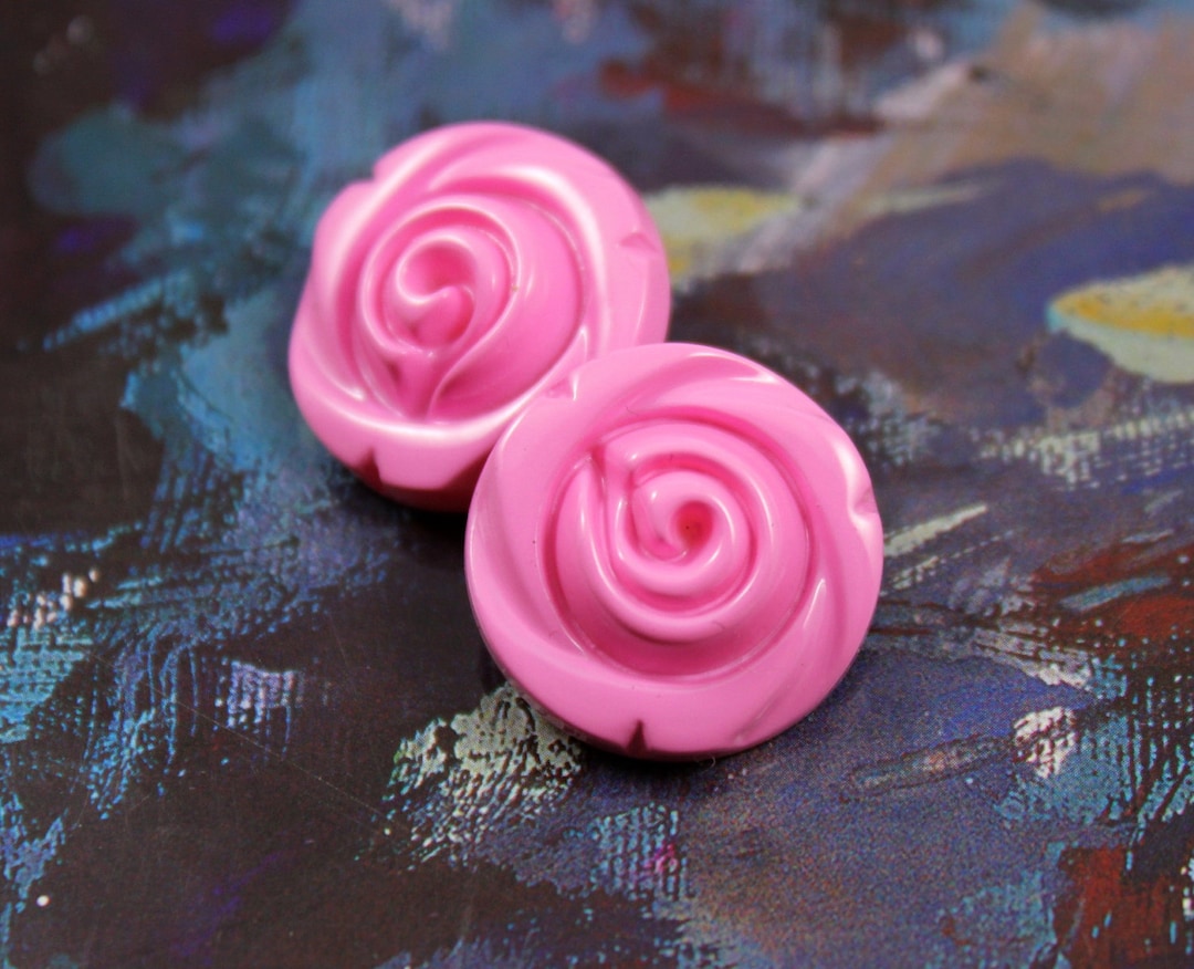 Flower Plastic Buttons - Pink Flower in Full Bloom Plastic Buttons. 10 ...