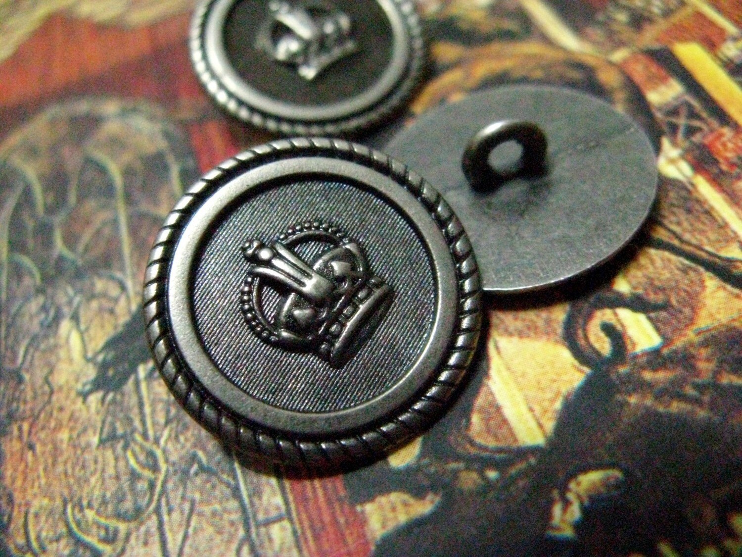 Metal Buttons Victorian Crown Metal Buttons Gray Silver - Etsy