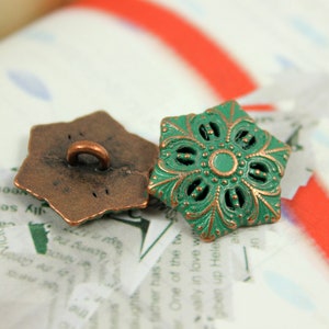 Wholesale Metal Buttons - Set 50 Pcs Elaborate Unique Retro Green SNOW ...