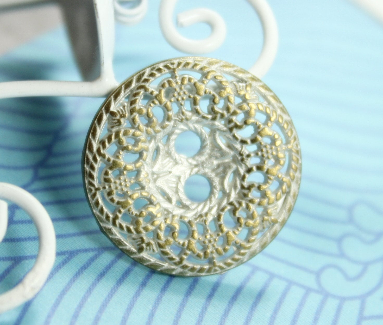 Metal Buttons - Foliage Filigree Metal Buttons , Brass White Color , 0. ...