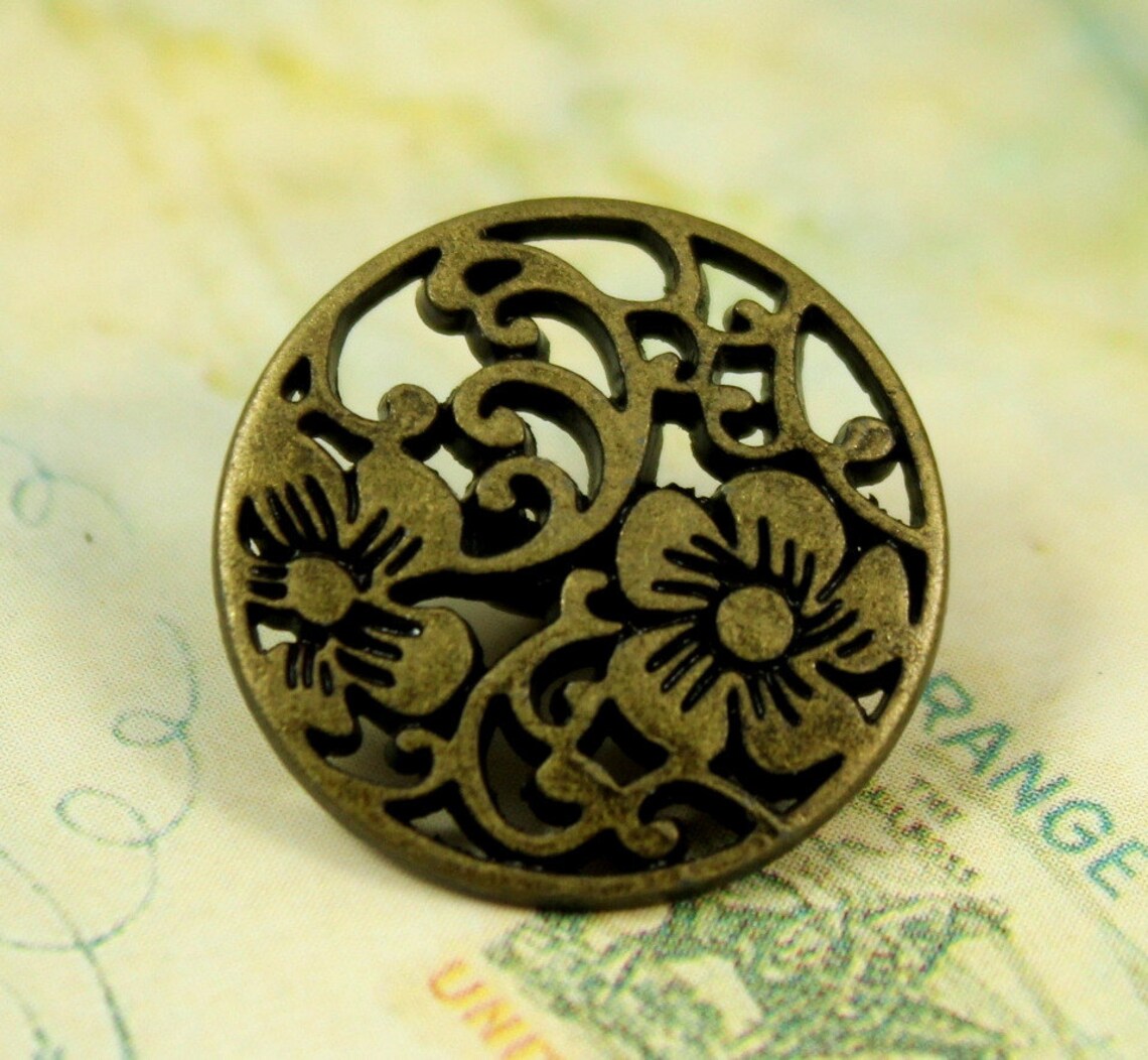 Metal Buttons - Flower Vine Metal Buttons , Antiqued Brass Color ...