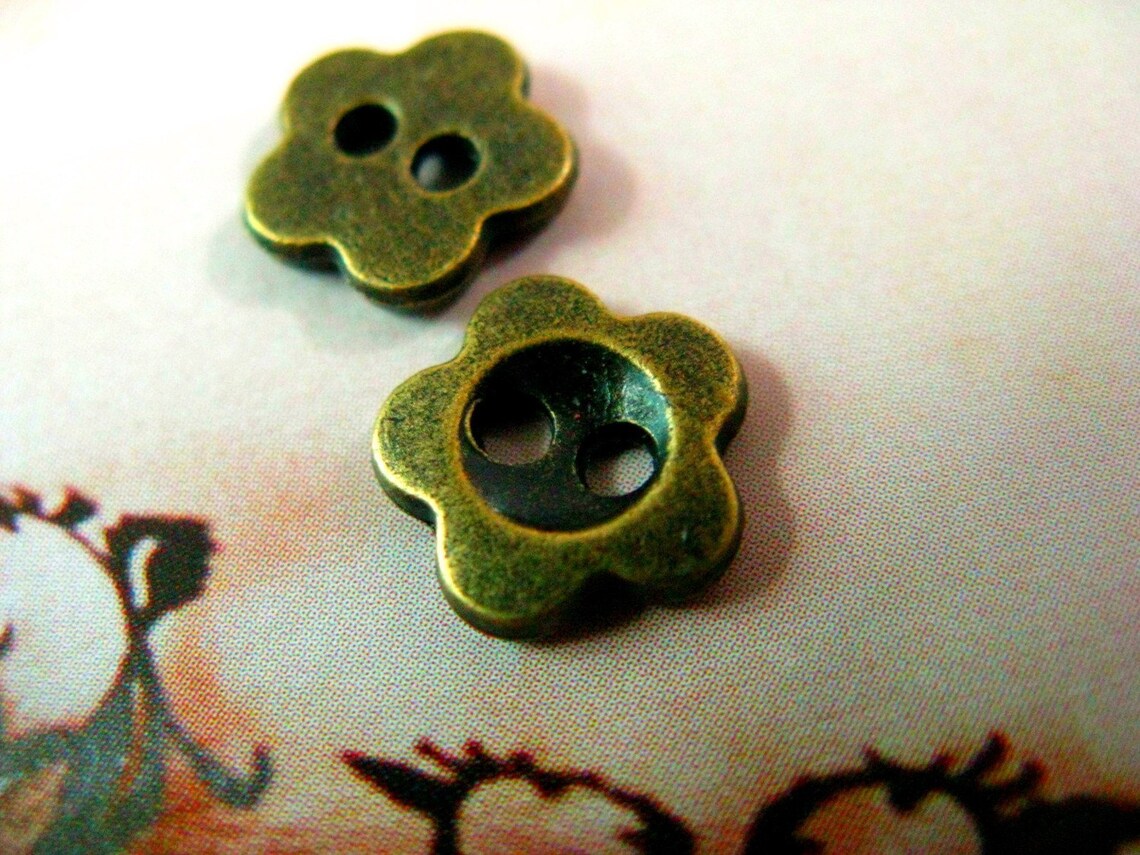 Metal Buttons - Flower Metal Buttons , Antique Brass Color , 2 Holes ...