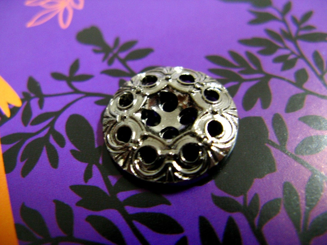 Metal Buttons - Iron Art Metal Buttons , Gunmetal Color , 4 Holes , .0. ...