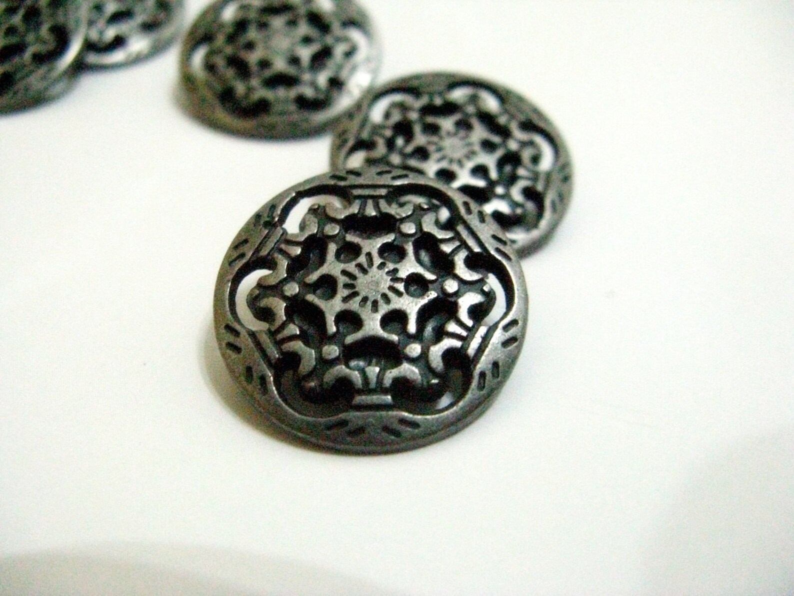 Metal Buttons - Roman Columns Metal Buttons , Gray Silver Color ...