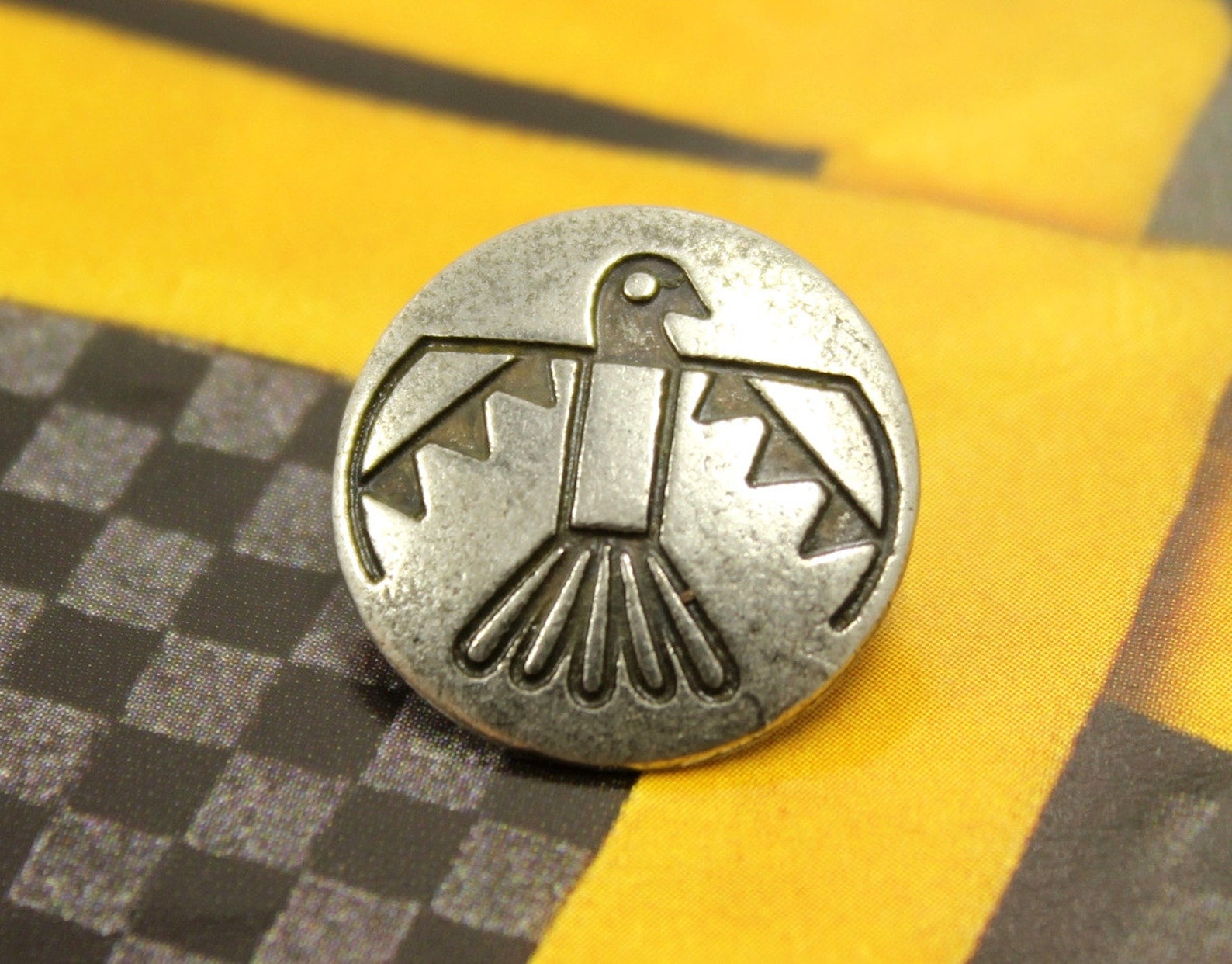 Metal Buttons - Aztec Bird Antique Silver Metal Shank Buttons - 18mm ...