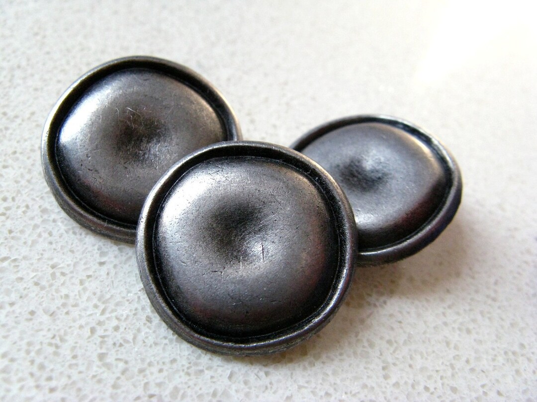 Metal Buttons - Caved Rustic Round Metal Buttons , Gray Silver Color ...