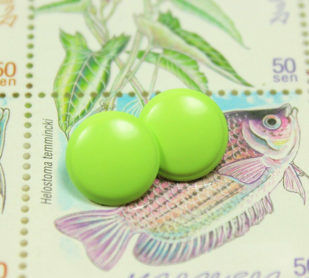 Metal Buttons - Apple Green Small Round Shank Metal Buttons. 0.39 Inch ...