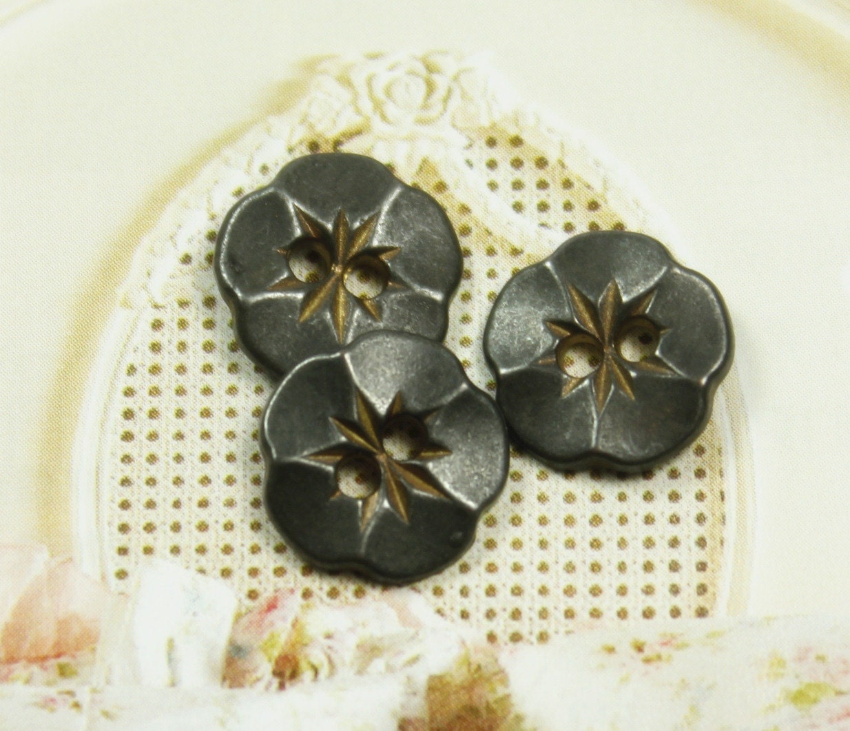 Metal Buttons - Flower Metal Buttons , Dark Gunmetal Color , Shank , 0. ...