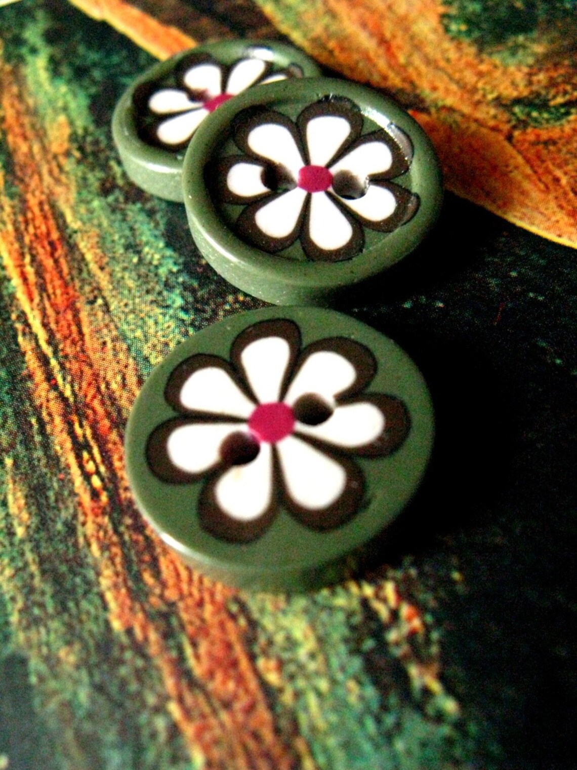 Lovely Olive Green Plastic Buttons With off White Flower Pattern (10 in ...