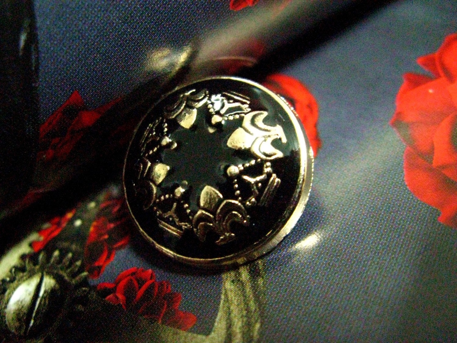 Metal Buttons Trefoil Crowns Gold Metal Buttons Black - Etsy