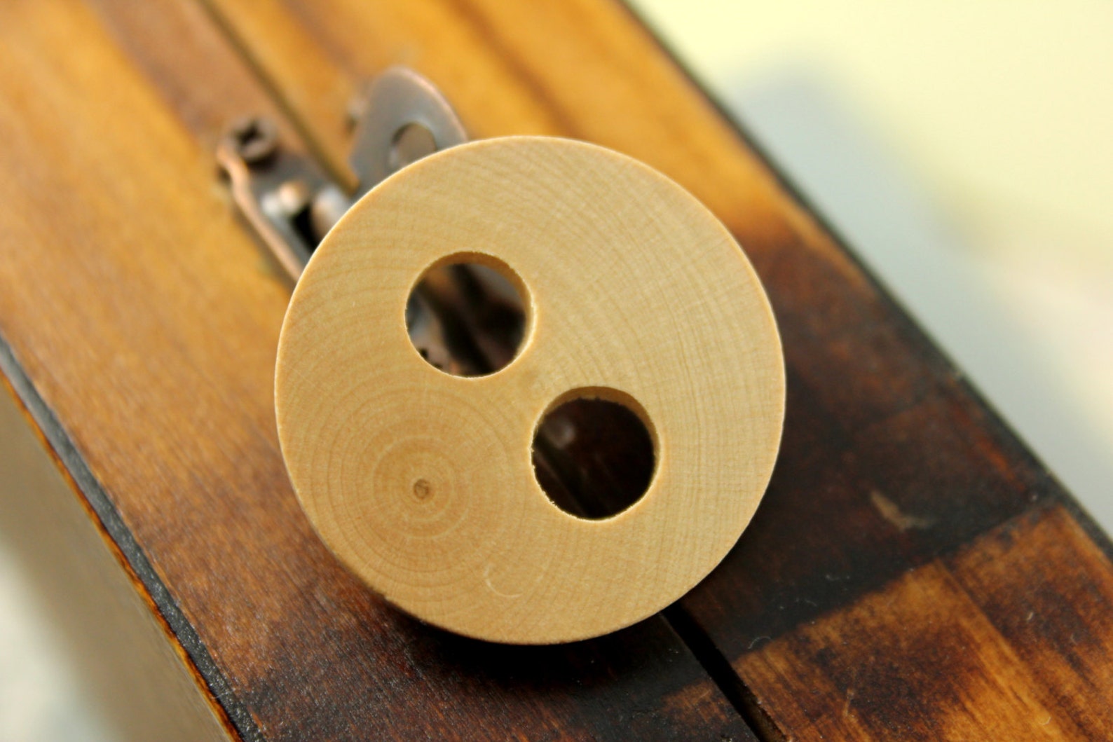 Natural Wooden Buttons Large Holes Design Round Natural Wooden Buttons ...