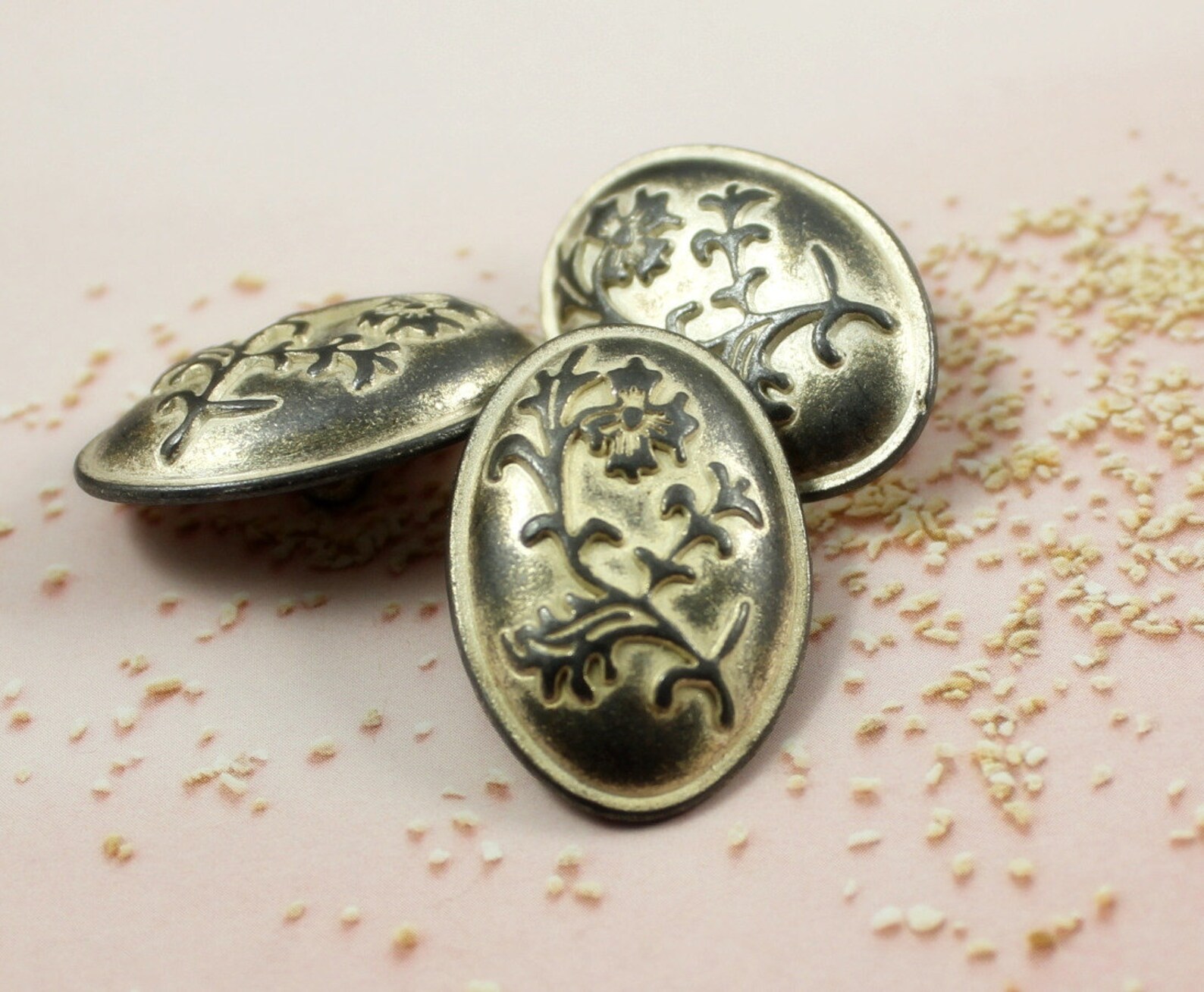 Metal Buttons - Flower Metal Buttons , Gunmetal and Lemon Yellow Color ...