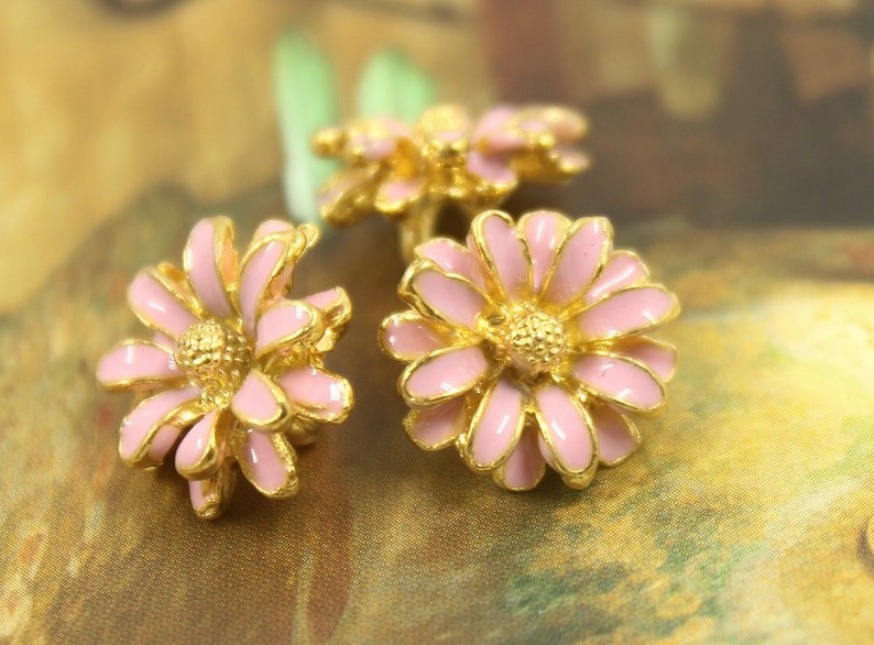 Metal Buttons - Pink Enamel Daisy Metal Buttons , Gold Color , Shank ...