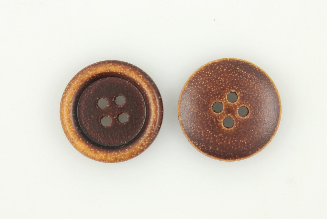 Wooden Buttons - 10 Pieces of Retro Brushed Effect Deep Burgundy Wood ...