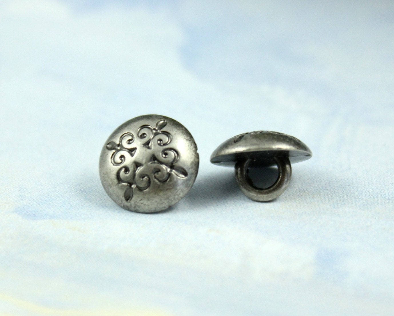 Metal Buttons - Trefoil Cross Metal Buttons , Gray Silver Color , Domed ...