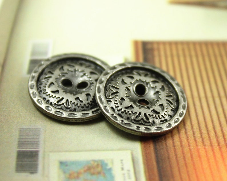 Metal Buttons - Flower Engraving Metal Buttons , Gray Silver Color , 2 ...