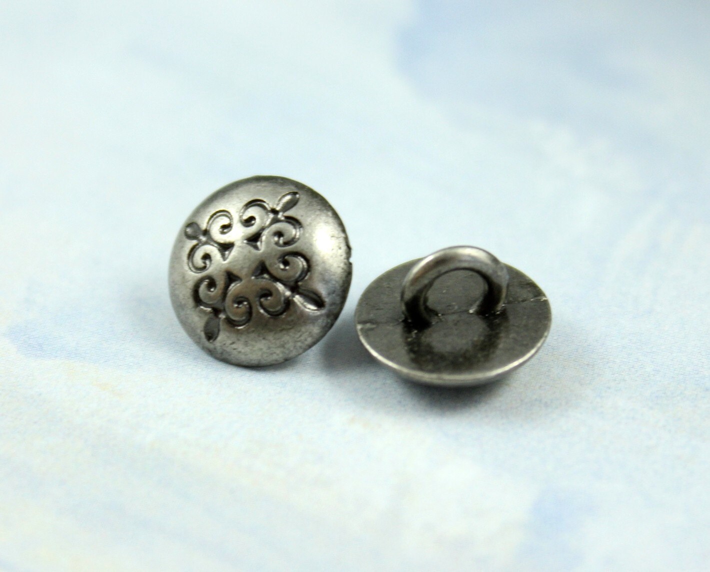 Metal Buttons - Trefoil Cross Metal Buttons , Gray Silver Color , Domed ...