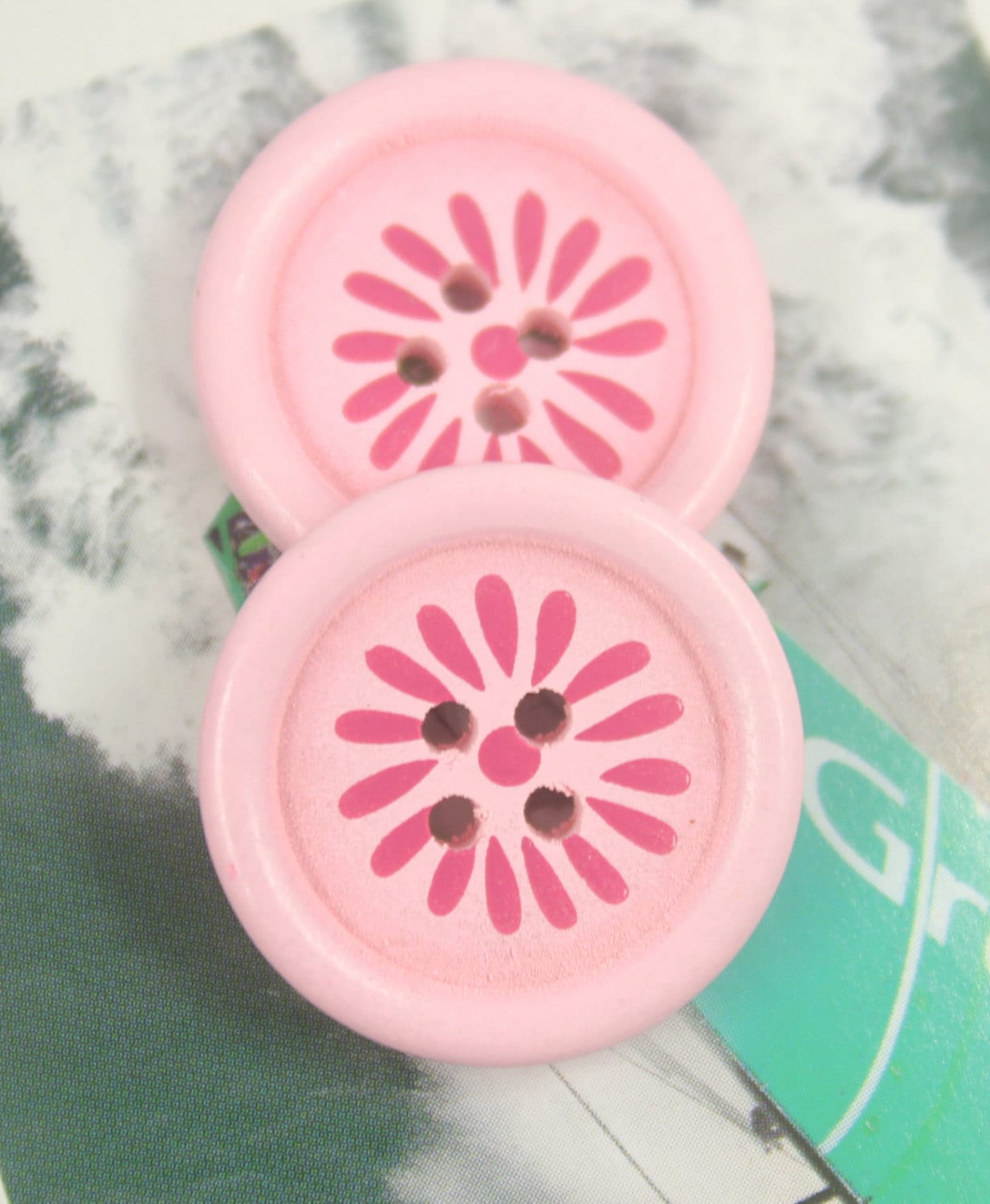 Wooden Buttons 10 Pieces of Baby Pink Daisy Pattern Wood - Etsy