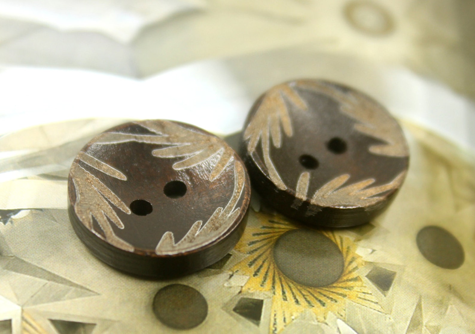 Wooden Buttons 10 Pieces of Palm Leaves Pattern Concave | Etsy