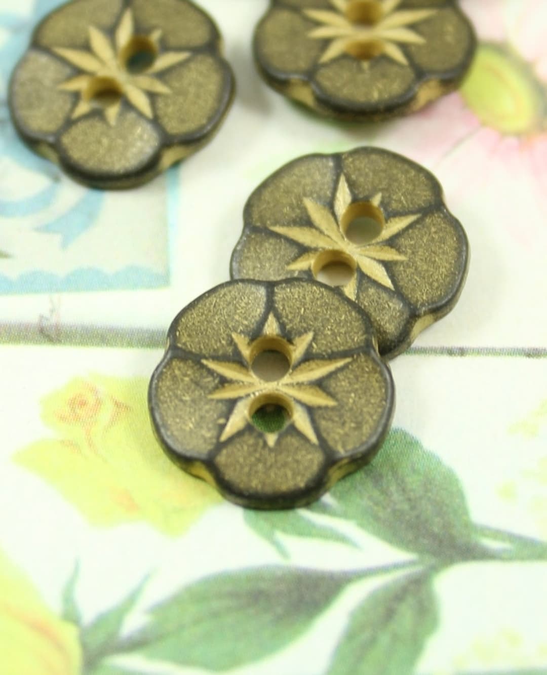 Metal Buttons - Flower Metal Buttons , Gunmetal Yellow Color , 2 Holes ...