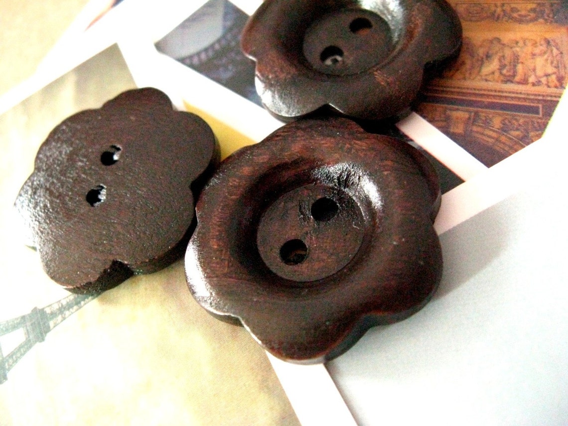Flower Wooden Buttons Lovely Realistic 6 Petals Flowers | Etsy
