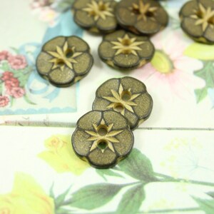 Metal Buttons - Flower Metal Buttons , Gunmetal Yellow Color , 2 Holes ...