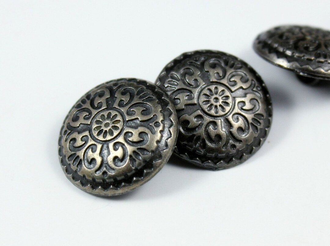 Metal Buttons - Carpet Pattern Metal Buttons , Gray Silver Color ...