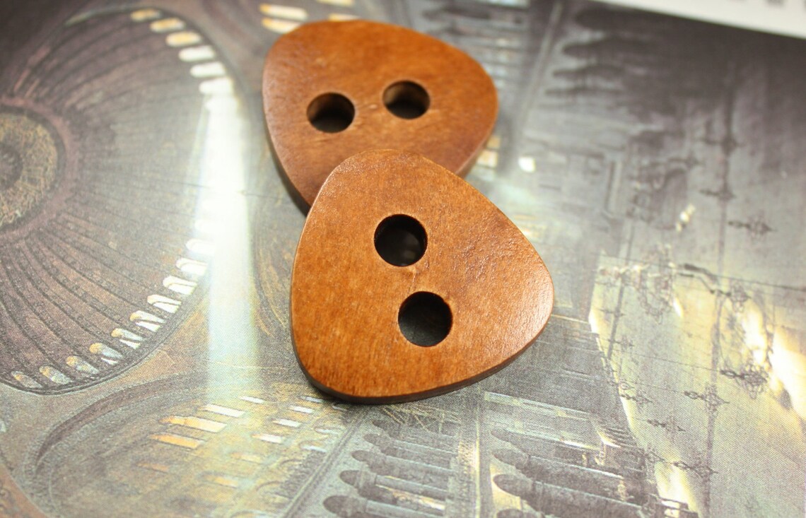 Wooden Buttons - Round Triangle Design Light Brown Big Holes Wooden ...